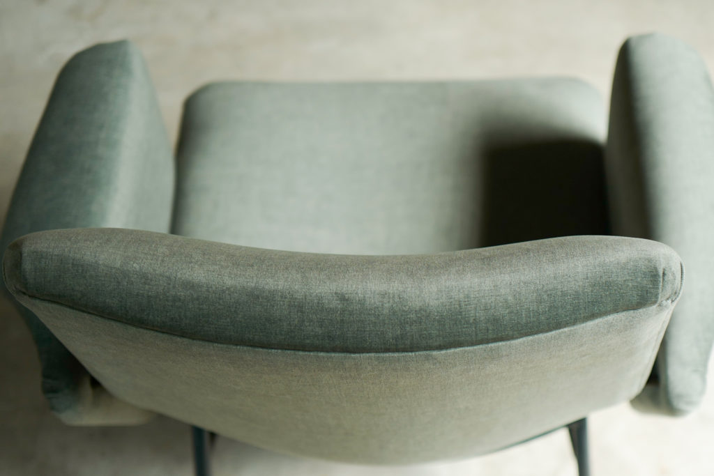 Pierre Guariche / SK660 Arm Chair Moquette green - HARRYS ANTIQUE ...